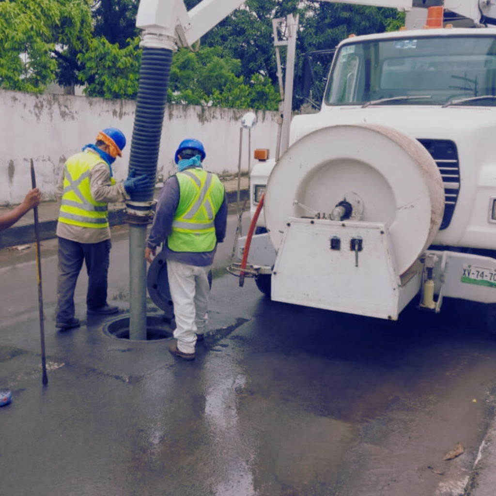 Renta de Equipos Vactor para Desazolve en Veracruz - Desazolves del Puerto